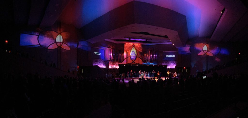 7 Creative Ways to Use Projection In Your Church Service