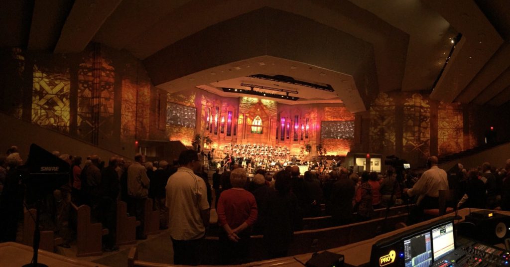 7 Creative Ways to Use Projection In Your Church Service