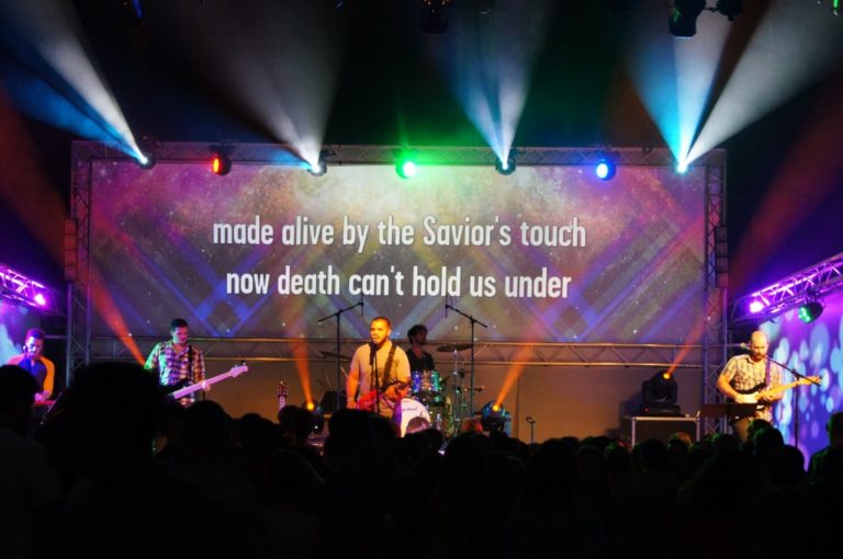7 Creative Ways to Use Projection In Your Church Service
